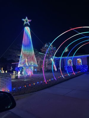 DIAMOND LOCH CHRISTMAS LIGHTS DISPLAY - Updated May 2025 - 28 Photos ...