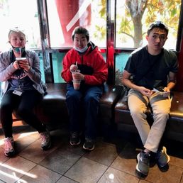 RED ROBIN GOURMET BURGERS AND BREWS - Updated July 2025 - 289 Photos ...