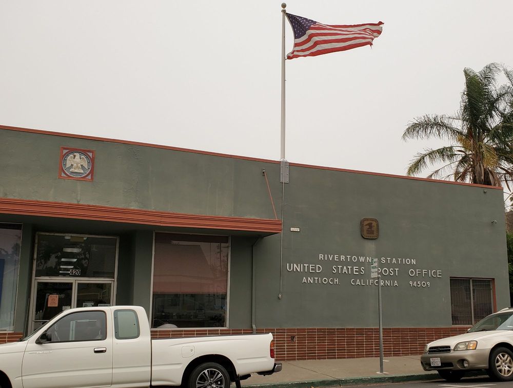 US POST OFFICE - Updated September 2024 - 10 Reviews - 420 W 4Th St ...