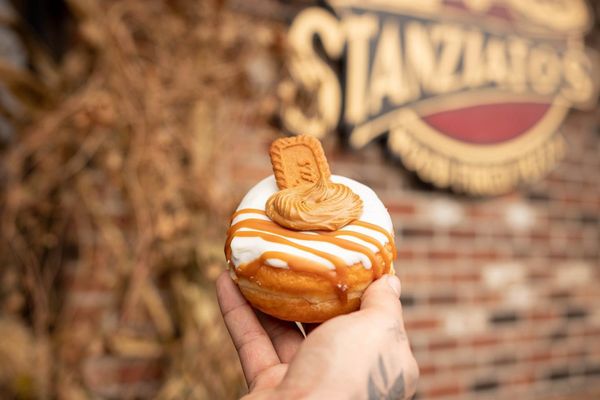 GROUNDS DONUT HOUSE - Updated November 2024 - 322 Photos & 91 Reviews ...