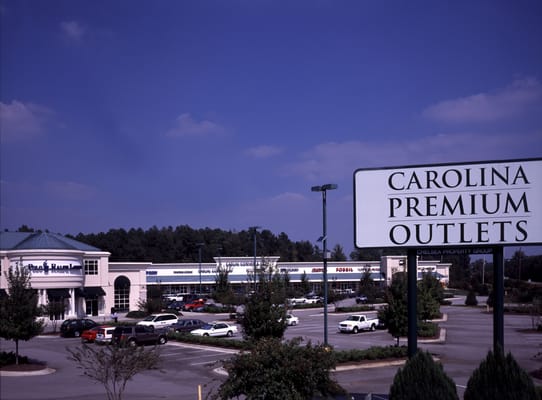 CAROLINA PREMIUM OUTLETS - Updated December 2025 - 123 Photos & 88 ...