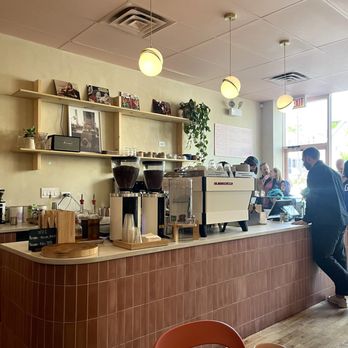 ALLEZ CAFE - Updated December 2024 - 210 Photos & 100 Reviews - 2239 N ...