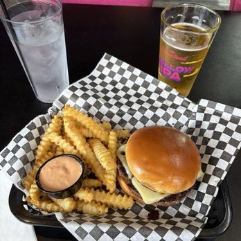 BURGER PUNK - Updated December 2025 - 223 Photos & 202 Reviews - 3012 N ...