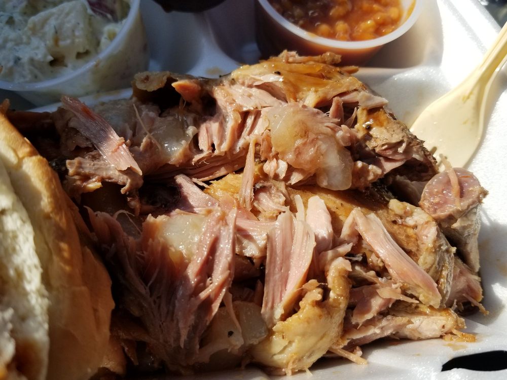 WILSON’S BARBECUE - 11 Photos & 38 Reviews - 900 Highland Ave ...