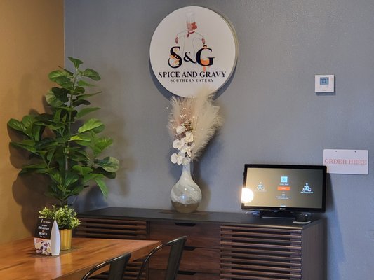 SPICE AND GRAVY SOUTHERN EATERY - Updated December 2025 - 76 Photos ...