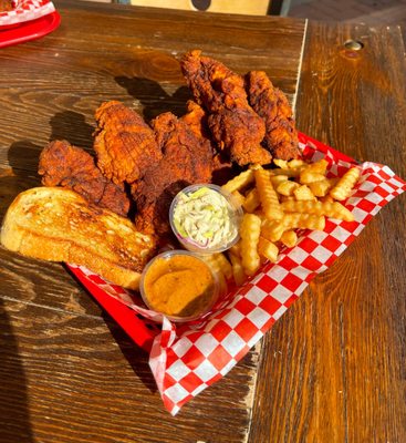 HABIBI’S HOT CHICKEN - Updated July 2024 - 51 Photos & 56 Reviews ...