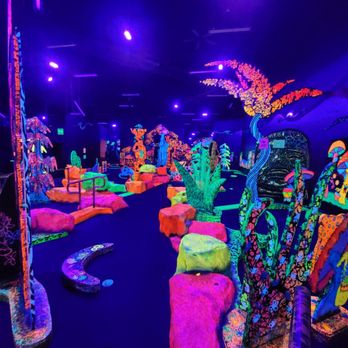 PUTTING EDGE - Updated July 2024 - 286 Photos & 117 Reviews - 5250 ...