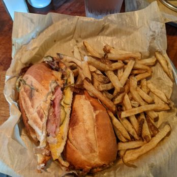 THORN HILL TAP HOUSE - Updated July 2024 - 223 Photos & 271 Reviews ...