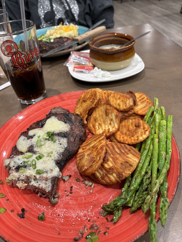 BACK 9 SPORTS BAR & GRILLE - Updated January 2026 - 11 Photos & 12 ...