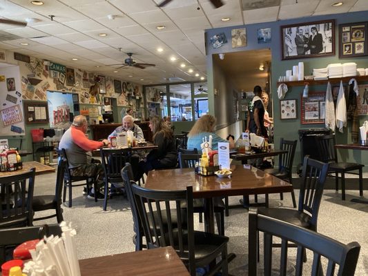 PATRICK’S NEIGHBORHOOD BAR & PATIO - Updated December 2025 - 265 Photos ...