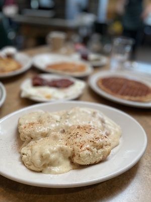 ISSAQUAH CAFE - Updated December 2025 - 612 Photos & 824 Reviews - 1580 ...