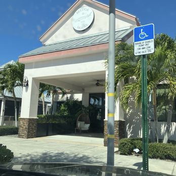 BELUGA HOUSE WATERFRONT RESTAURANT - Updated December 2025 - 154 Photos ...