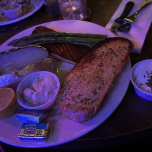 FLAT TOP BAR AND GRILL - Updated November 2025 - 439 Photos & 573 ...