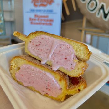 RANDY’S DONUTS - Updated June 2024 - 497 Photos & 157 Reviews - 3737 ...