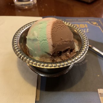 The Old Spaghetti Factory - Takeout & Delivery - 274 Photos & 376 ...