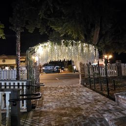 RUBYS & ROSES RESTAURANT - Updated December 2025 - 1553 Photos & 610 ...