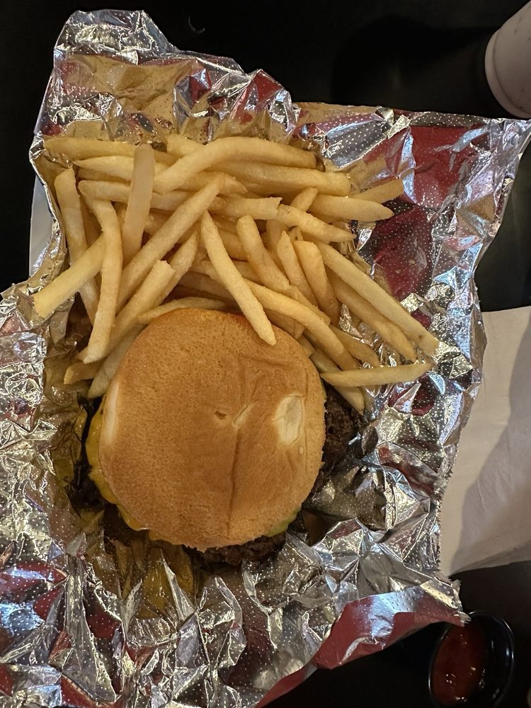 BAD BRGR - Updated December 2024 - 11 Photos & 21 Reviews - 1015 Elm St ...