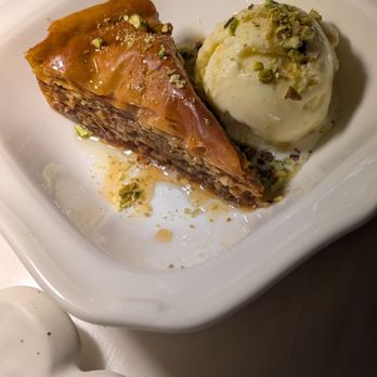 ALORA - Updated April 2025 - 380 Photos & 104 Reviews - Pier 3, San ...