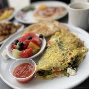 BUCCANEER CAFE - 304 Photos & 415 Reviews - 1508 S Pacific St ...