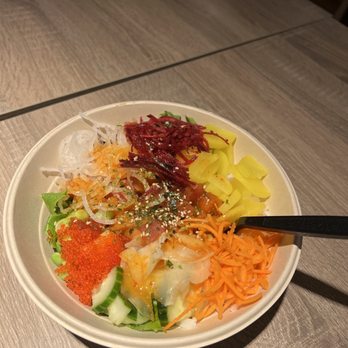 POKE POKÉ - Updated July 2024 - 41 Photos & 17 Reviews - 355 E Ohio St ...