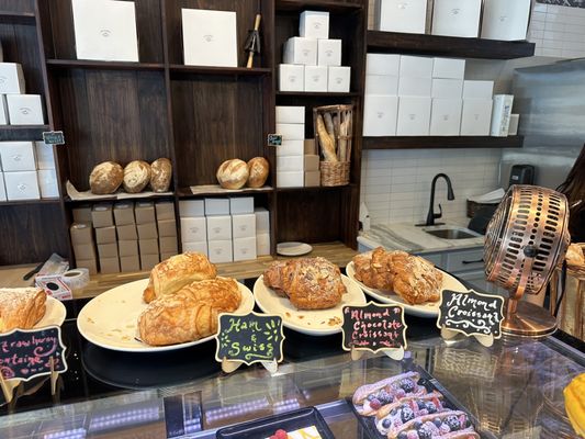 THE PATISSERIE ON MAIN - Updated January 2026 - 28 Photos & 26 Reviews ...