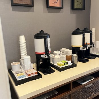 HAMPTON INN & SUITES OAHU/KAPOLEI - Updated November 2024 - 408 Photos ...