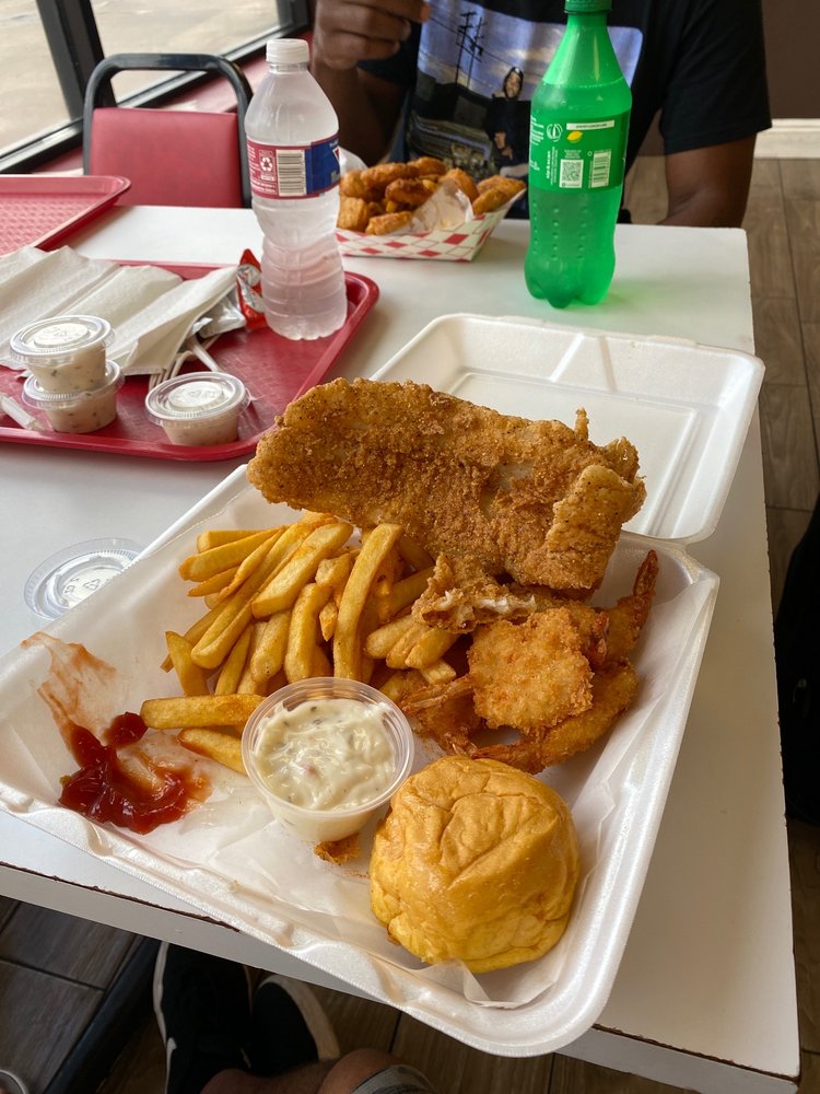 CHICKEN AND MORE - Updated November 2025 - 647 Greens Rd, Houston ...