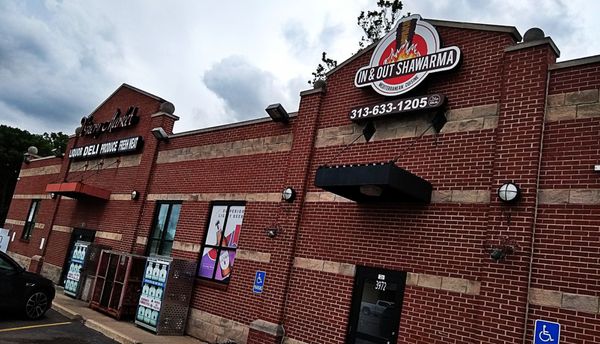 IN & OUT SHAWARMA - Updated June 2025 - 84 Photos & 53 Reviews - 3972 ...