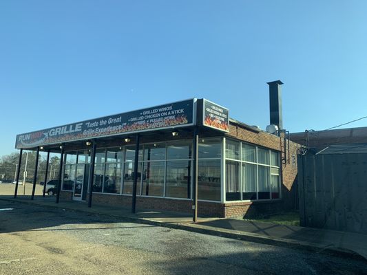 RUNWAY GRILL - Updated August 2025 - 44 Photos & 23 Reviews - 3183 ...