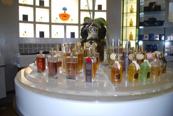 GUERLAIN FRENCH PERFUME HOUSE - Updated December 2025 - 10 Photos & 10 ...