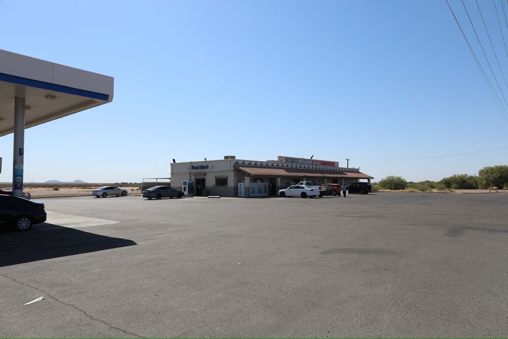 CASA BLANCA MARKET - Updated September 2025 - 2577 Casa Blanca Rd ...