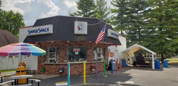 SHIVER SHACK - Updated August 2025 - 19 Photos - 109 E Keegan St ...