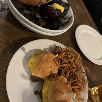 HUNTER’S BAR AND GRILL - Updated December 2025 - 62 Photos & 181 ...