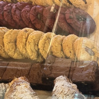 LINDEN BAKERY - Updated October 2025 - 81 Photos & 68 Reviews - 356 Morrison Plantation Pkwy ...