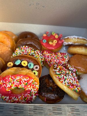 MANNA DONUTS - Updated December 2025 - 68 Photos & 54 Reviews - 3205 ...