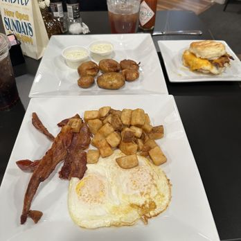 TOASTED - Updated October 2024 - 37 Photos & 35 Reviews - 5727 Moon Rd ...