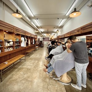MASTERS BARBER SHOP - 172 Photos & 88 Reviews - 2416 Karbach St ...