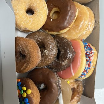 KC DONUT - Updated October 2025 - 29 Photos & 32 Reviews - 1729 S Mur ...