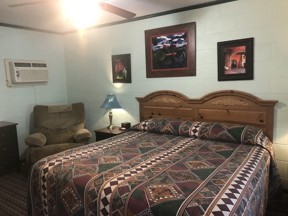 ARROWHEAD MOTEL & RV PARK - Updated April 2025 - 21 Photos & 10 Reviews ...