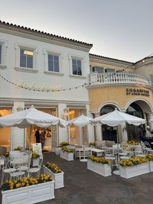 THE COMMONS AT CALABASAS - Updated December 2025 - 437 Photos & 135 ...