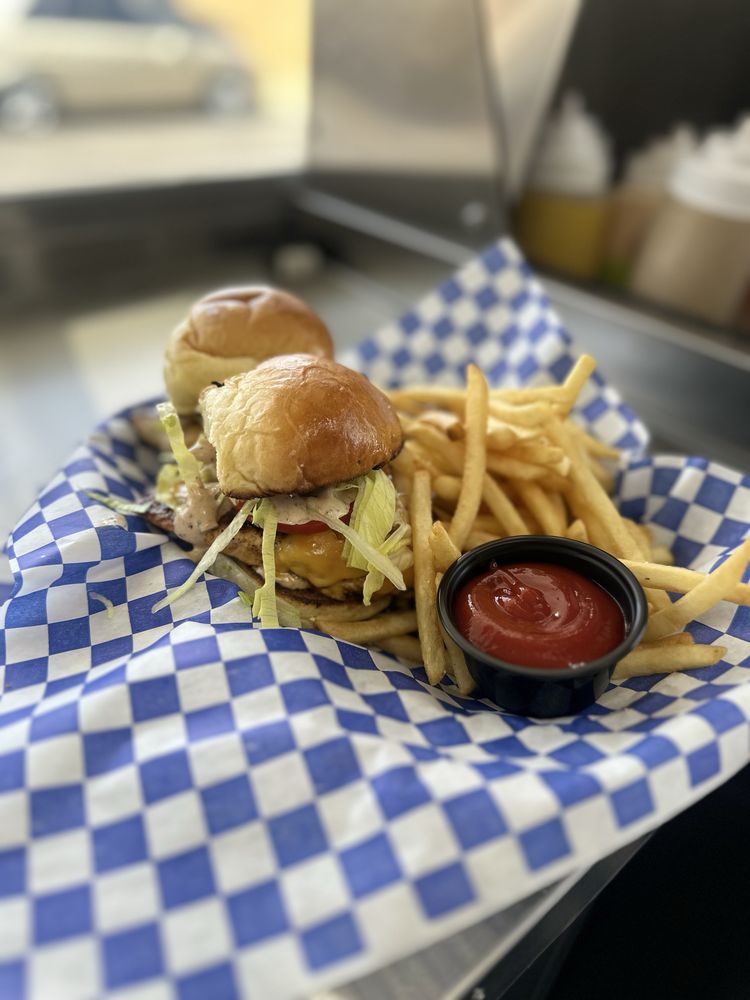 DM SLIDERS - Updated December 2025 - 15 Photos - 2548 W Desert Inn, Las ...