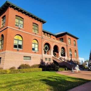 HAYWARD CITY HALL - Updated December 2025 - 183 Photos & 65 Reviews ...