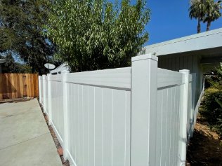 ERGEON - Updated April 2024 - 73 Photos - Chicago, Illinois - Fences ...