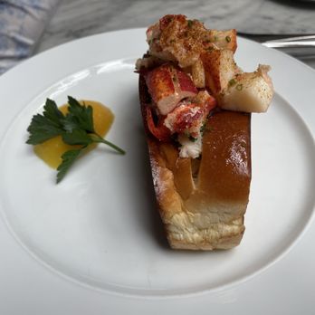 RH CHICAGO | THE GALLERY AT THE THREE ARTS CLUB - Updated March 2025 ...