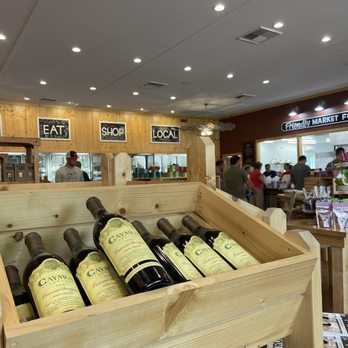 THE FRIENDLY MARKET - Updated March 2025 - 66 Photos & 59 Reviews - 205 ...