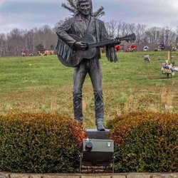 KEITH WHITLEY STATUE - KY-7, Sandy Hook, Kentucky - Landmarks ...