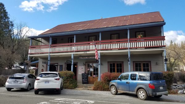 VOLCANO UNION INN + PUB - Updated February 2025 - 386 Photos & 387 ...