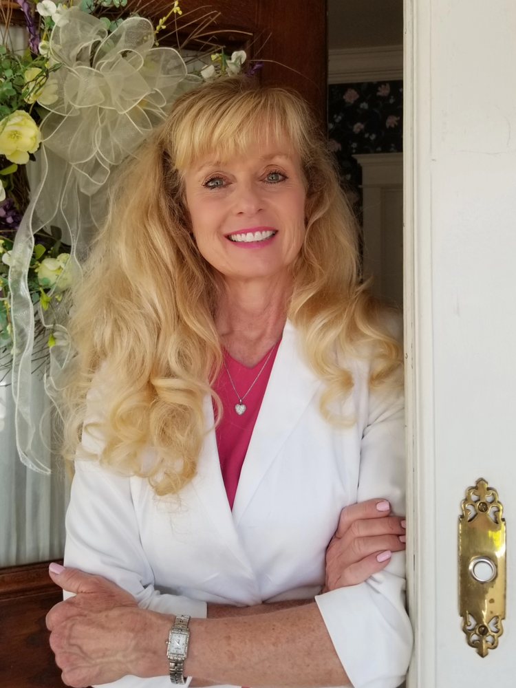 NANCY ALLEN - REAL ESTATE TEAMS - Contact Agent - 617 W Patrick St ...