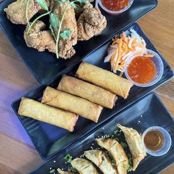 MONSTER PHO - Updated May 2025 - 1418 Photos & 1373 Reviews - 360 40th ...