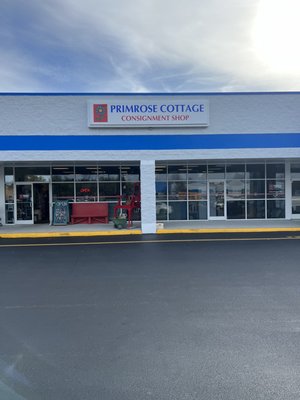 Open for Business - PRIMROSE COTTAGE - 20 Photos & 11 Reviews - 5226 S ...